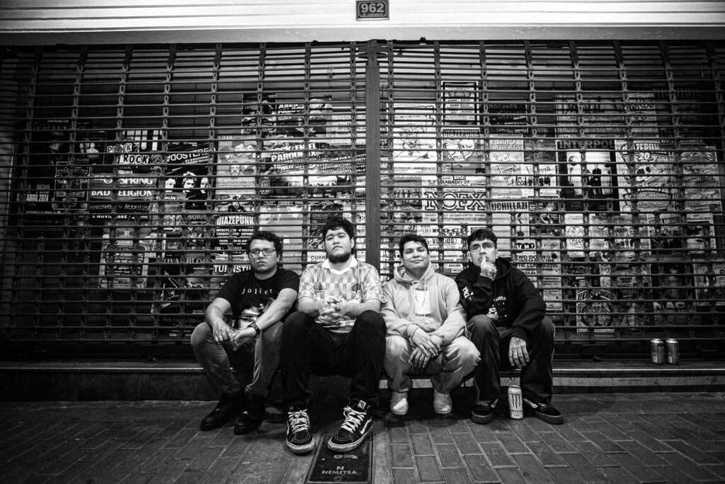 Procrastinación 1 Yo 0 regresa a Chile con su emo punk peruano: conoce ...